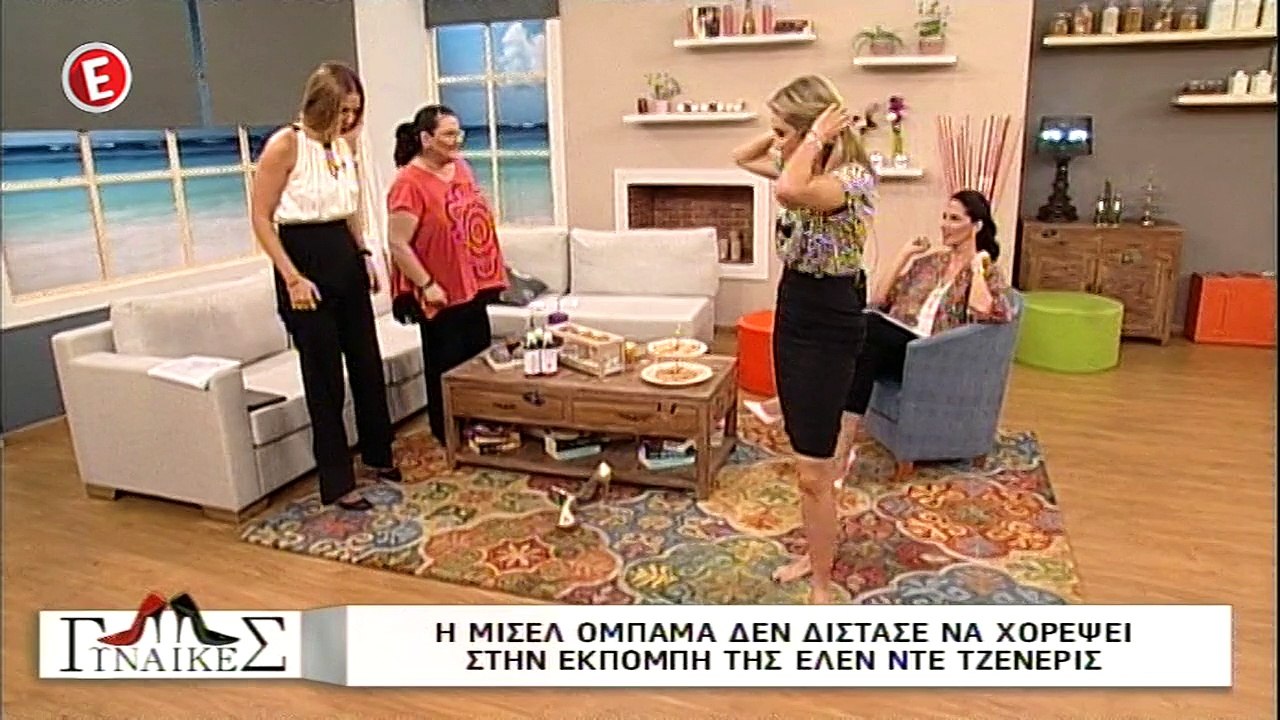 Ελενα Παπαβασιλειου και Δεσποινα Καμπουρη κάνουν push ups - video ...