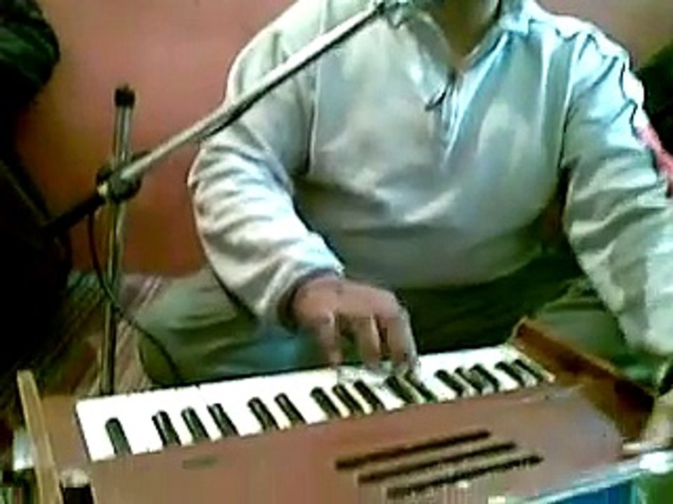 Gum Sum Gum Sum Pyar Da Mausam By Mithoo Khan - video Dailymotion