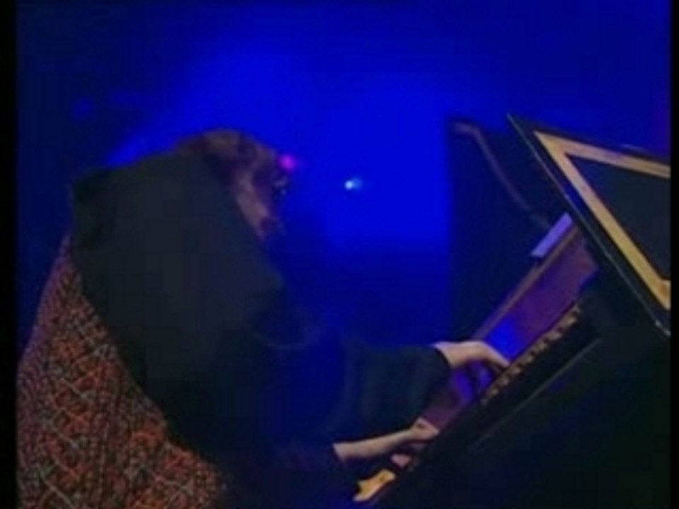 Bjork-Part79 crying - Vidéo Dailymotion