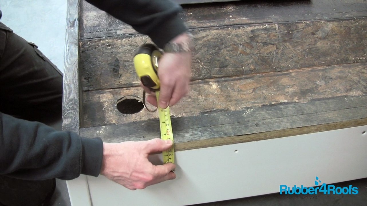 How to Install an EPDM Gutter Lining System to a Flat Roof Edge - video ...