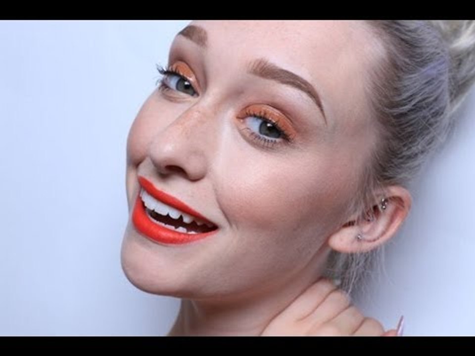 Miley Cyrus Makeup Tutorial: How To Get Miley's Red Carpet Look -- MAC ...