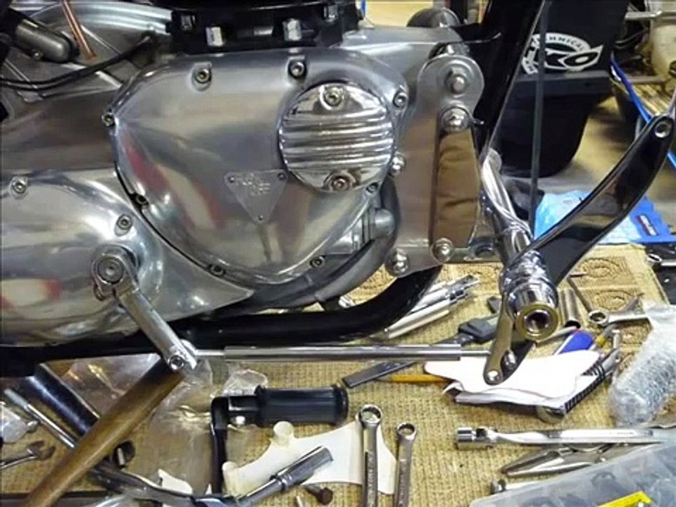 Triumph Chopper Bobber How To Make Forward Controls - video Dailymotion