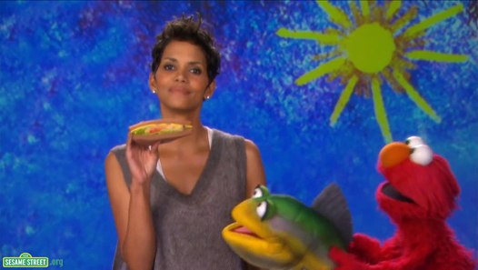 Sesame Street: Halle Berry and Elmo - Nibble - video Dailymotion