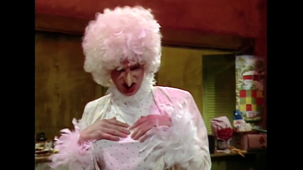 Chicken Lady - The Kids in the Hall - video Dailymotion