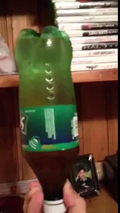 Pouring a Pint of Actavis Lean in a 20 ounce sprite 2015 making purple ...
