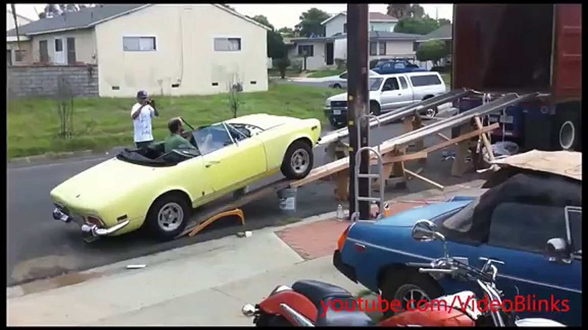 Funny Car Crashes Videos