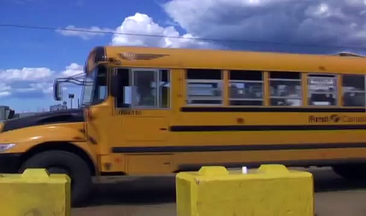 To Horizon worksite CNRL (AB) oil sands and camp life - AC\DC - video ...