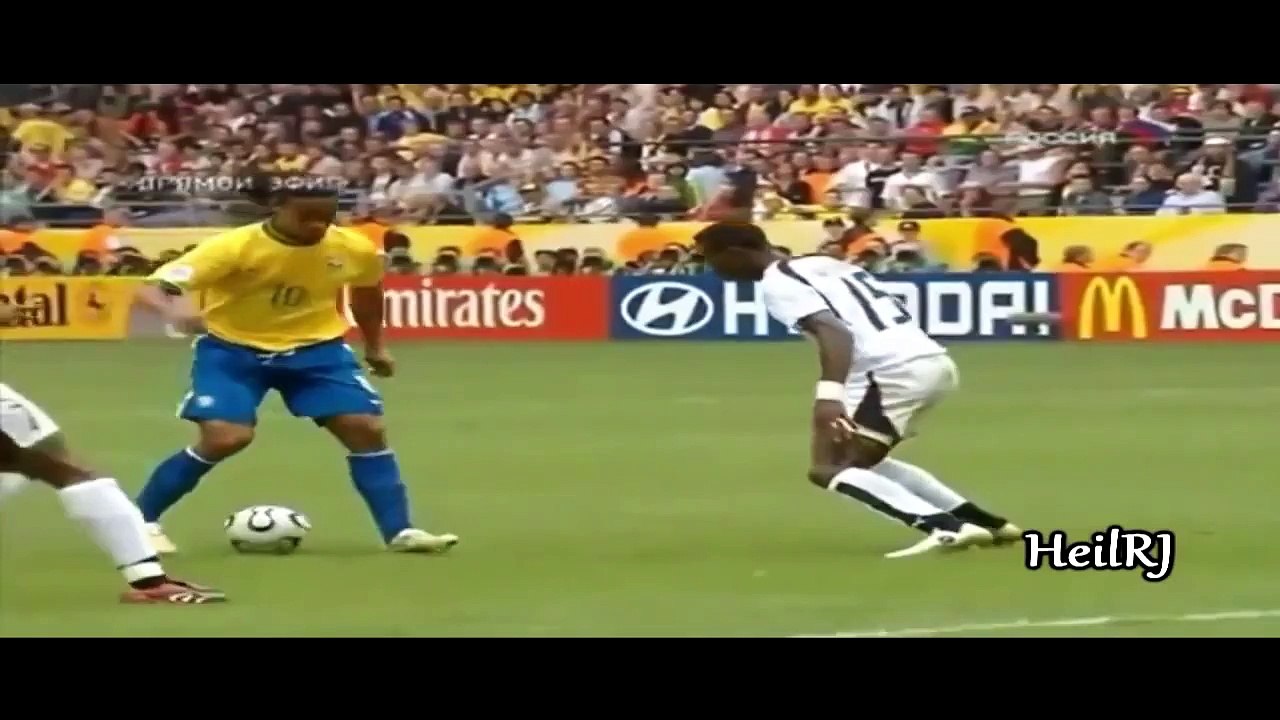 [Football Skills] Ronaldinho - Ultimate Legendary Skills - video ...