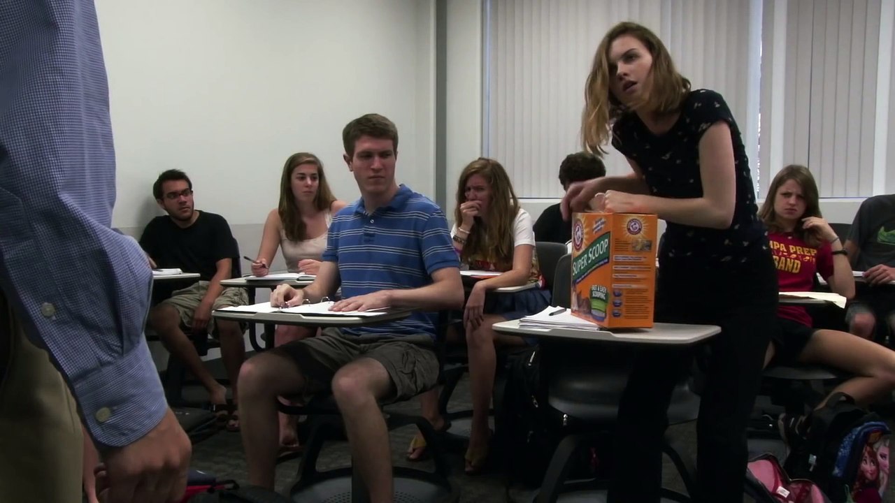 This Girl Has to Poop During Class... - Vidéo Dailymotion
