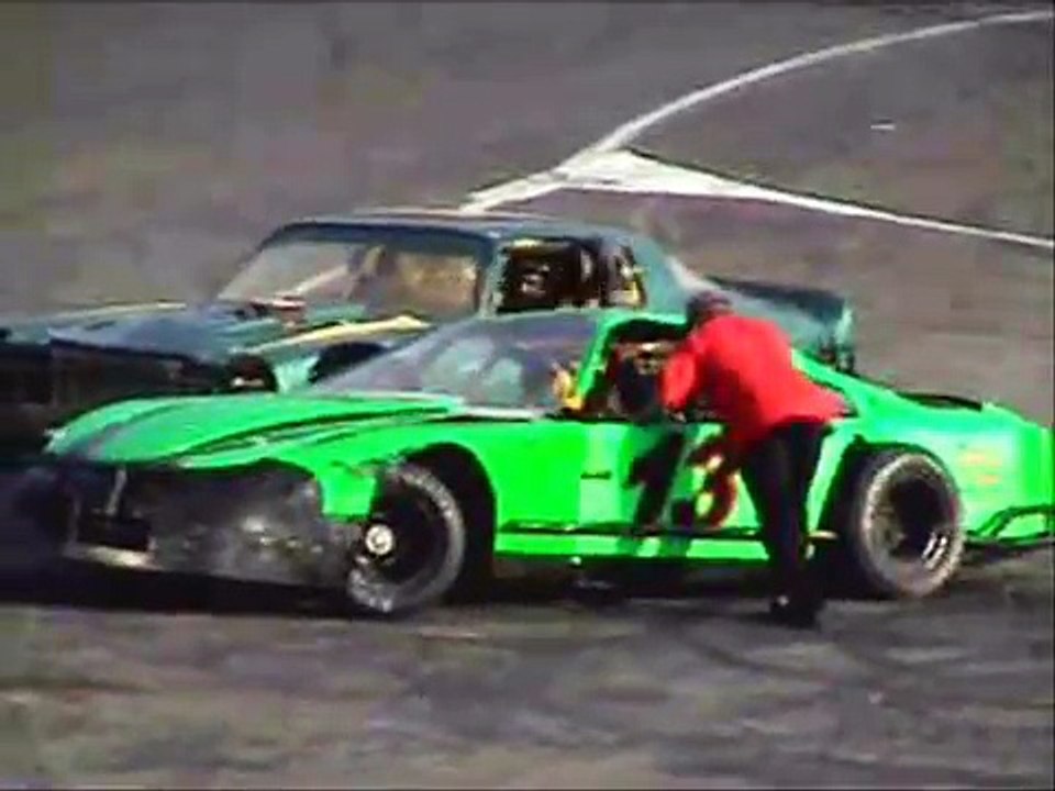 Riverhead Raceway Figure 8 Crash - video Dailymotion