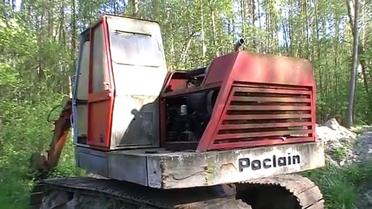 Poclain TC 45 start-up excavator - video Dailymotion