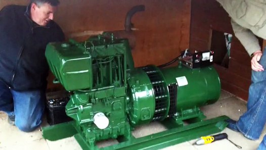 Starting my Lister Petter TS2 generator set for the first time - video ...