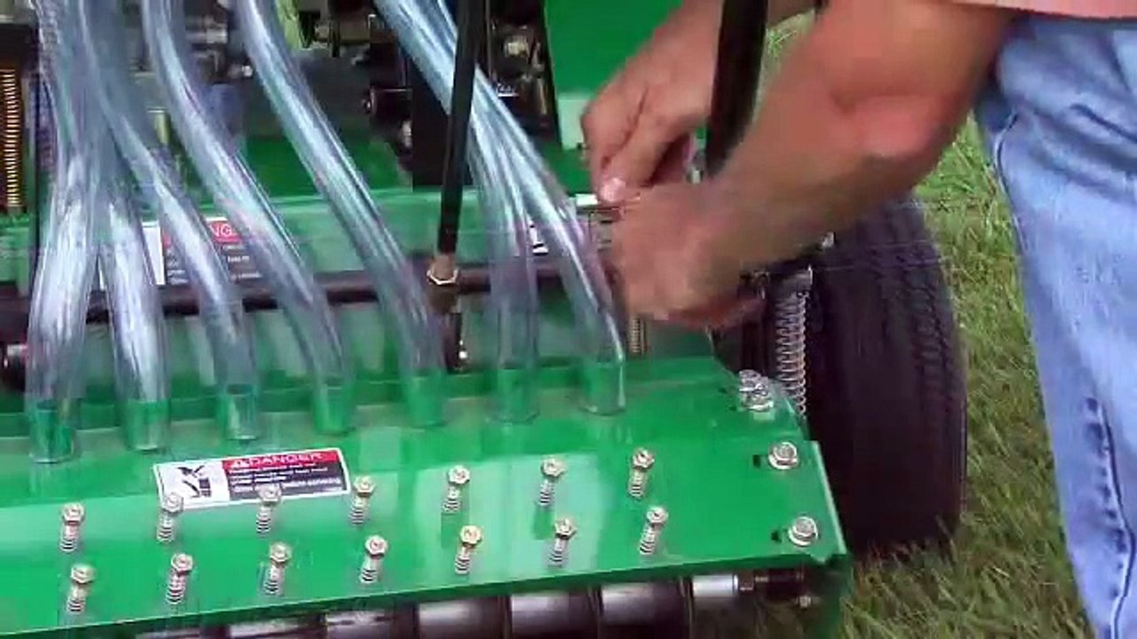 Ryan® Mataway® Overseeder - video Dailymotion