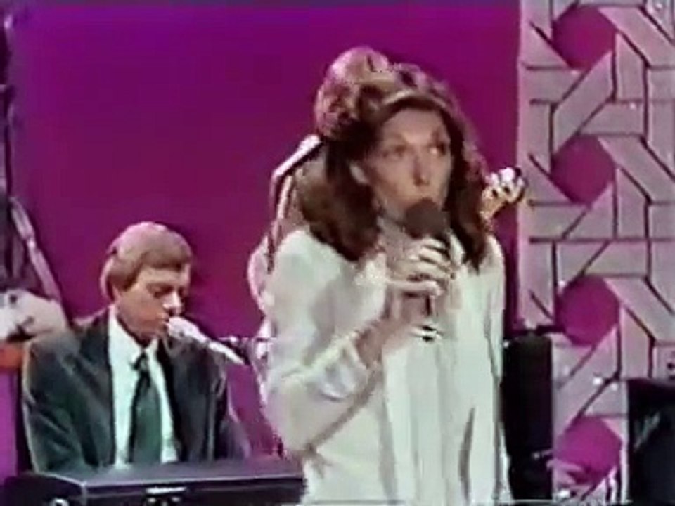 Rare! Karen Carpenter Tonight Show Appearance [Anorexia on Full Display ...