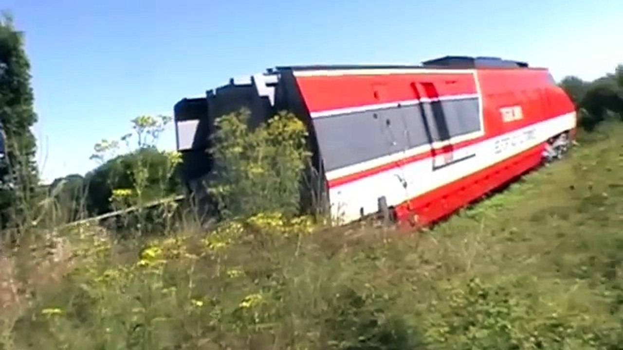 Le TGV 001 turbotrain expérimental de 1972 dans l'année 2009 - video ...
