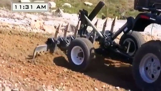 Gravel Rascal - ATV Driveway Grader & Landscape Rake - video dailymotion