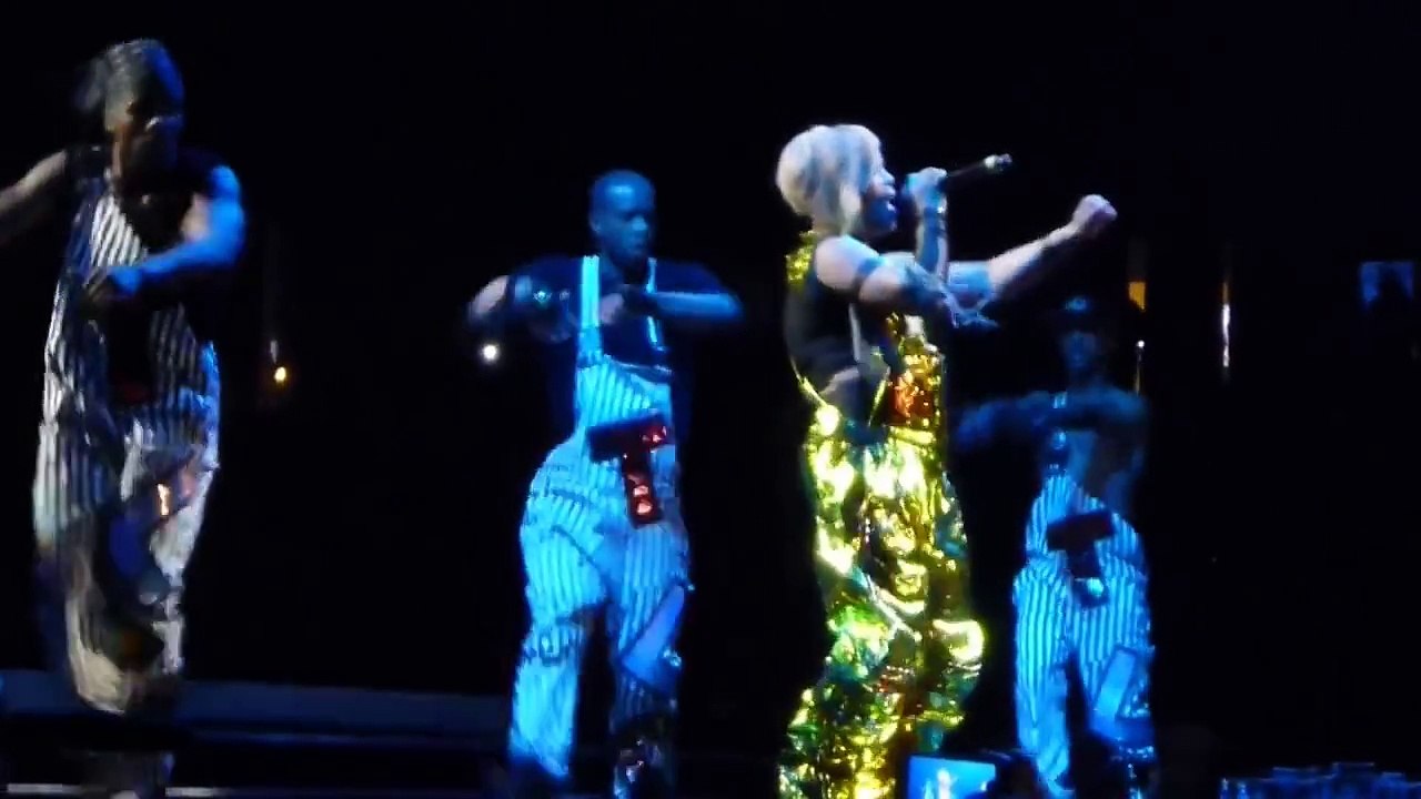 TLC - No Scrubs Live 2015 Main Event Tour with Nelly and NKOTB - video ...