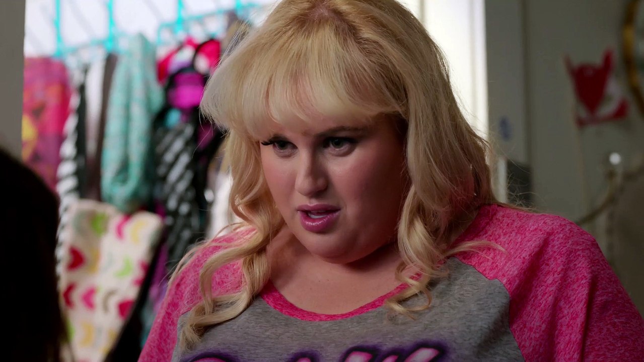 Pitch Perfect 2 / Extrait 4 "Amy 'la baleine' réconforte Beca" VOST [Au ...