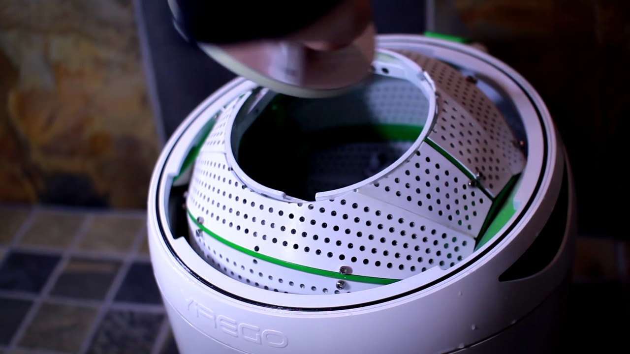 Foot pedal powered washing machine is the new top invention! - Vidéo ...