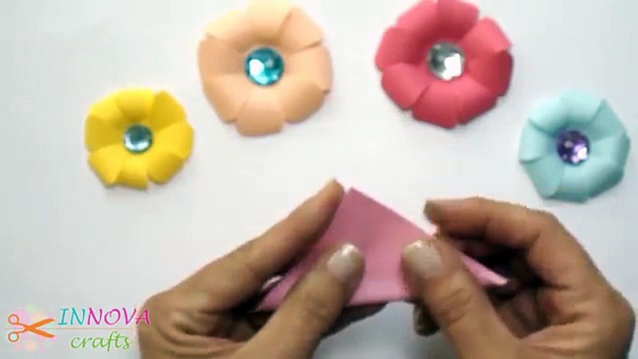 PAPER FLOWERS (very easy) - Innova Crafts - video Dailymotion
