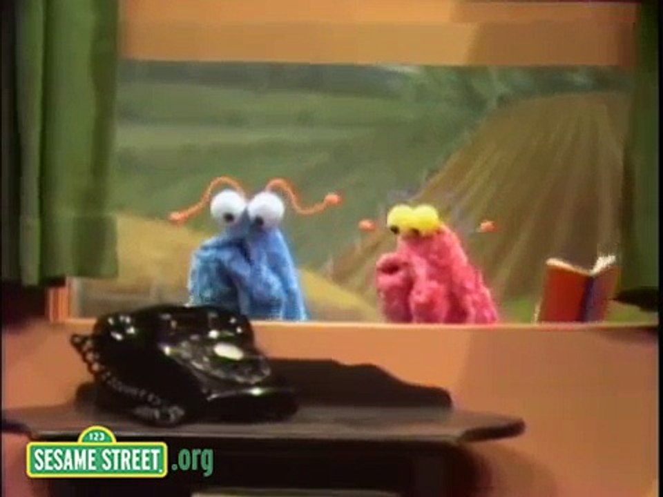 Sesame Street: The Martians Discover a Telephone - Dailymotion Video