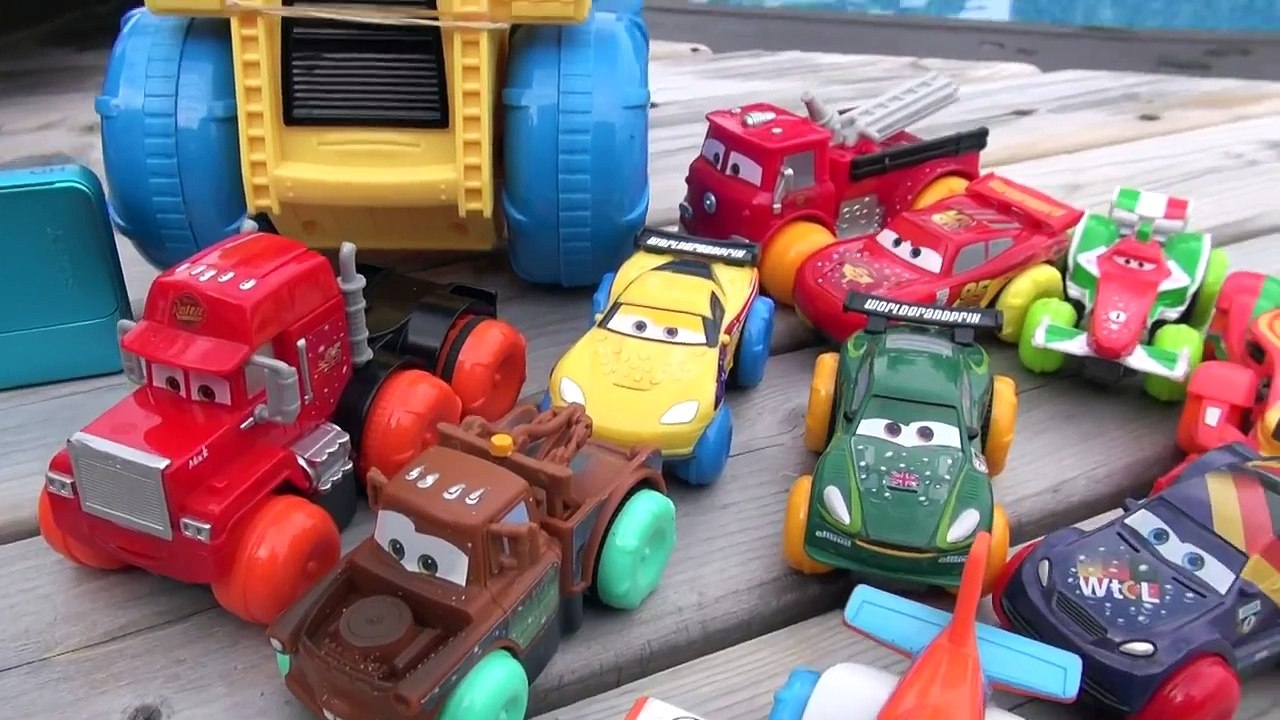 Pixar Cars Hydro Wheels Colossus XXL with Lightning McQueen and Sony ...