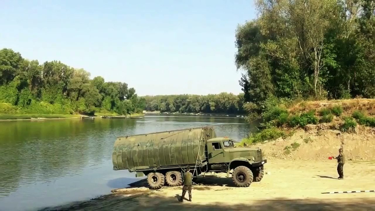 Kraz-255 pmp pontoon bridge construction - video Dailymotion