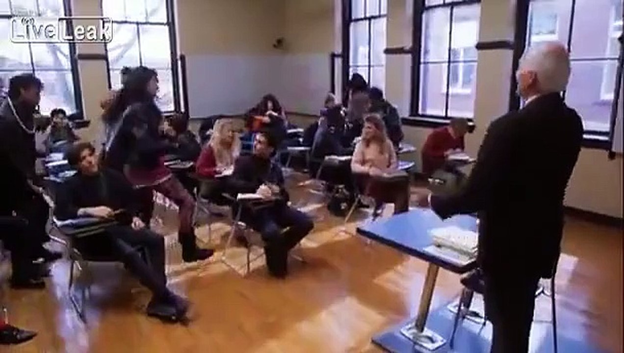Class of 1999 - Robots Spanking Students - Dailymotion Video