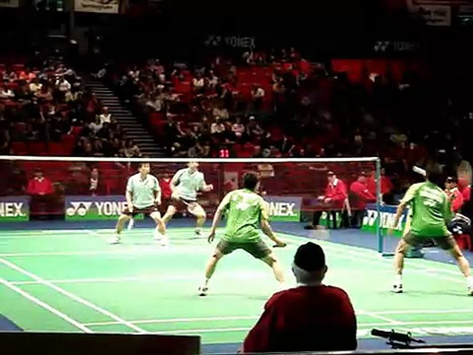 Amazing badminton rally at AEO 07 - video Dailymotion