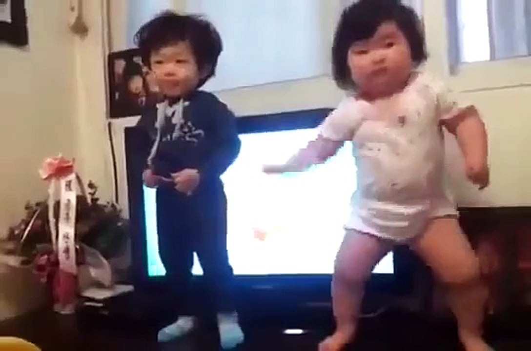 Adorably chubby babies dance to K pop! Eng Sub | Funny kids dancing ...