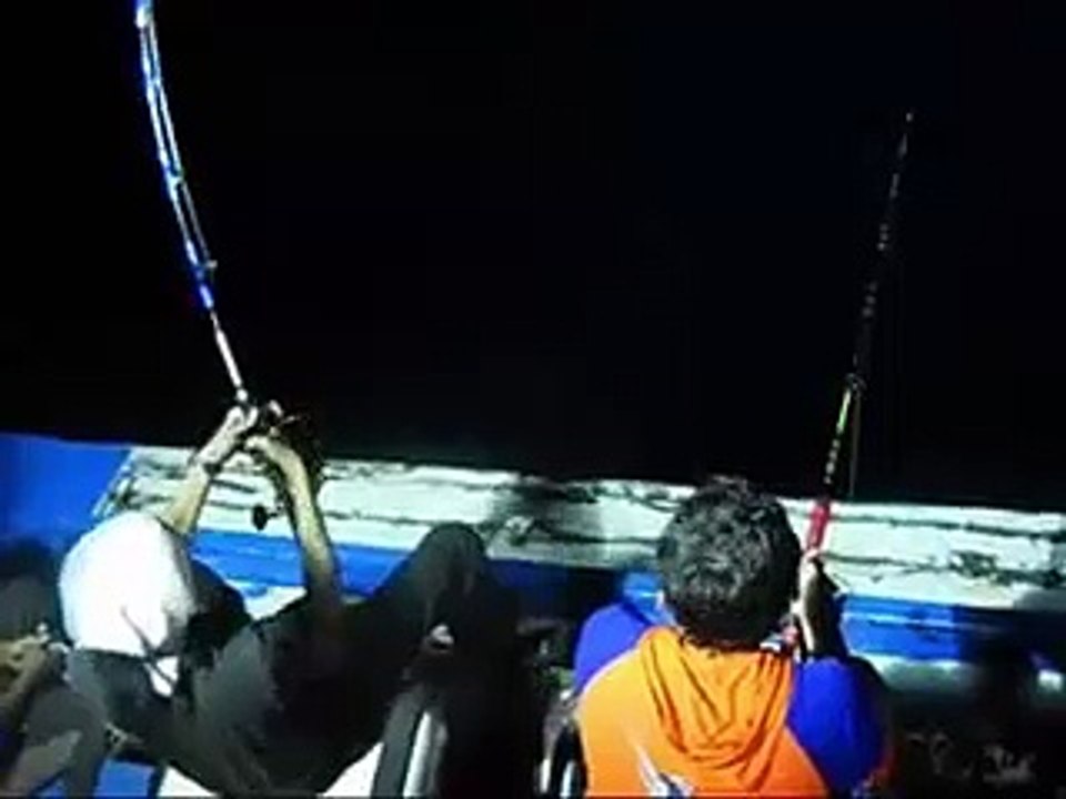 Mancing Ikan Escolar Atau Ikan Setan Besar Di Spot Mancing Karang Banau ...