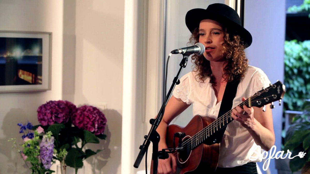 Georgie Fisher - Sunday in July | Sofar Munich - video Dailymotion