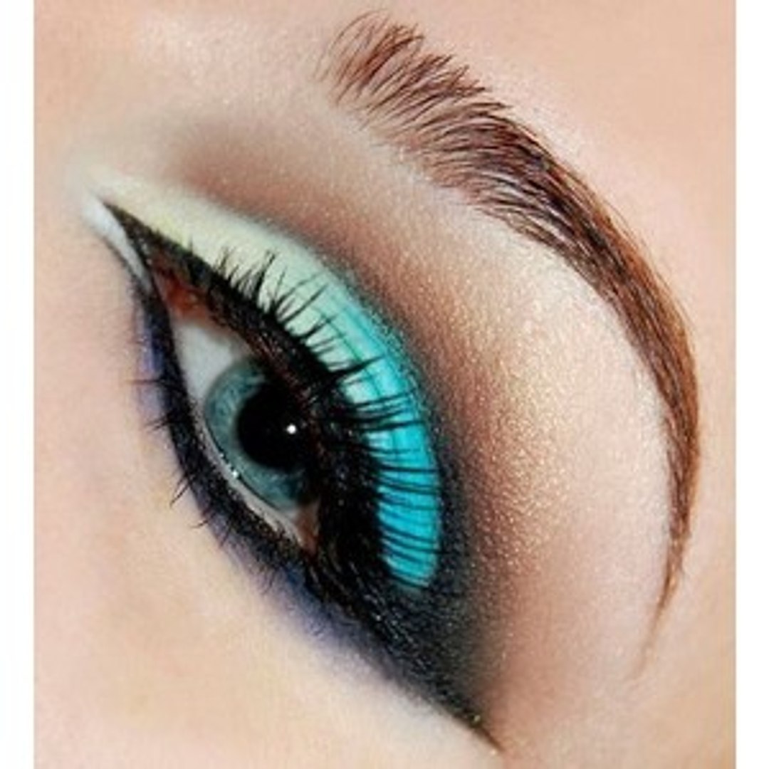 How To Do Arabic Eye Makeup Arabic Inspired Makeup Looks | Arabia