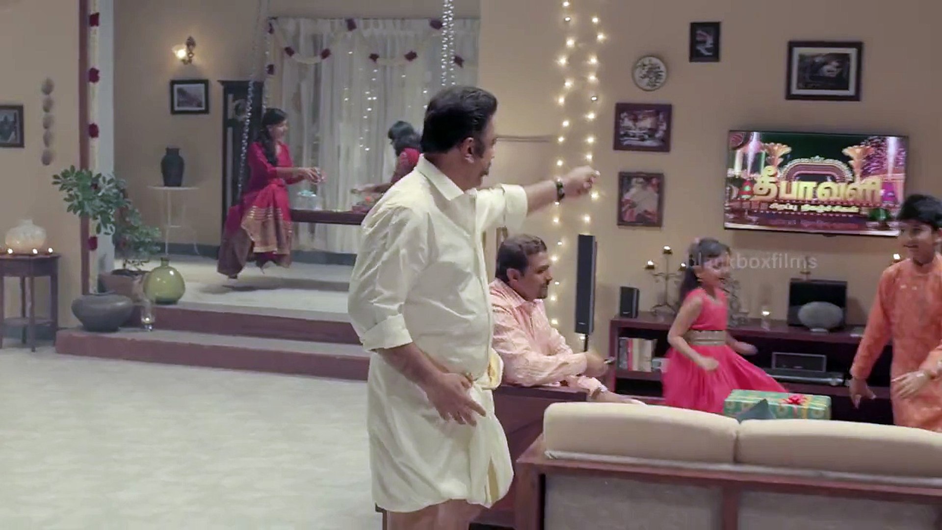 Shruti Hassan In Pothys Ad