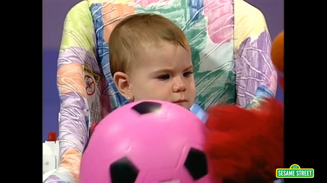 Sesame Street: Elmos World: Play Ball! - Dailymotion Video
