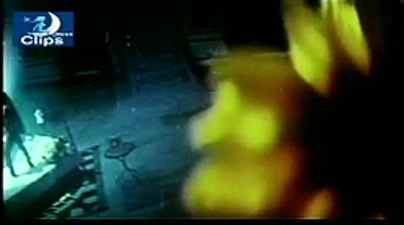 kal shab daikha ma ne chand jharooky mein--pakistan video song--version ...