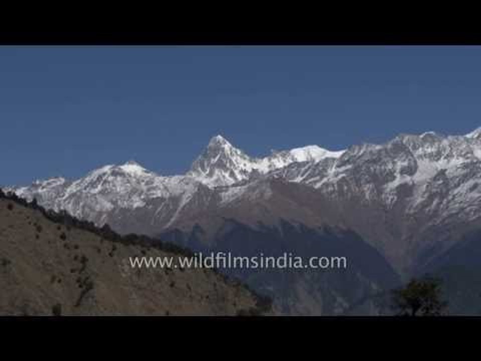 Barsu view of the Garhwal peaks of Srikantha, Jaonli and Mechha - video ...