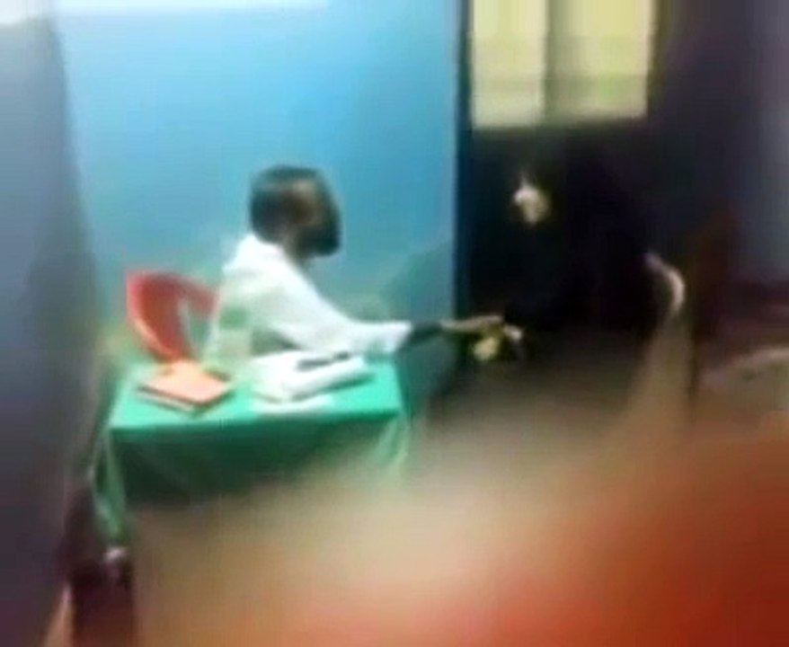 Pakistani Doctor Hidden camera Lahore 2015 - video Dailymotion