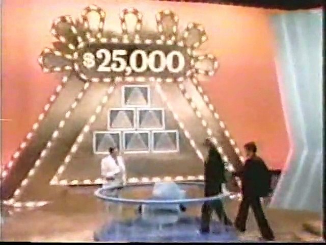 PYRAMID by Adrian Munoz - Dailymotion