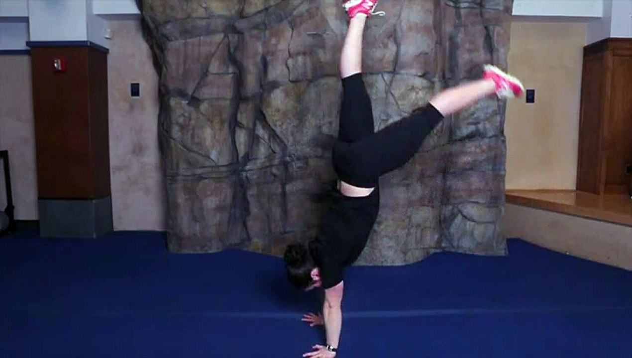 How to Do a Cool, but Easy Gymnastic Trick - video Dailymotion