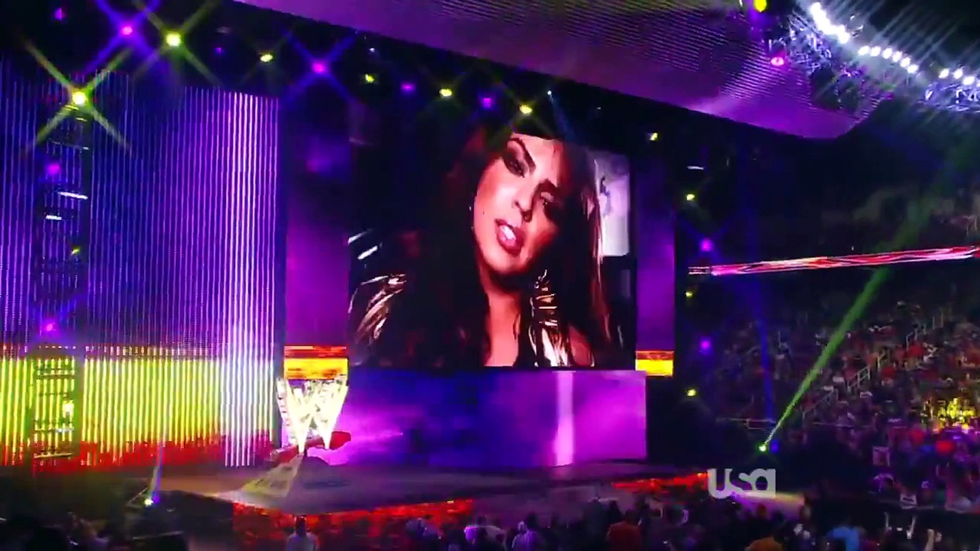 Kelly Kelly 和 Layla Vs Natalya 和 Maxine (HD) WWE Smackdown: May 9,