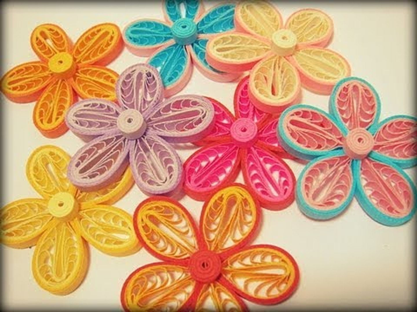 Quilling Flowers Using Comb Tutorial
