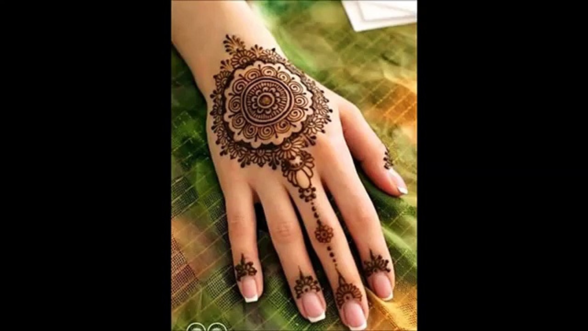 Henna Design Circle