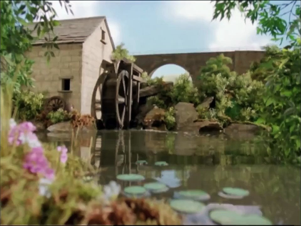 Thomas & Friends UK: James, The Really Splendid Engine - Dailymotion Video