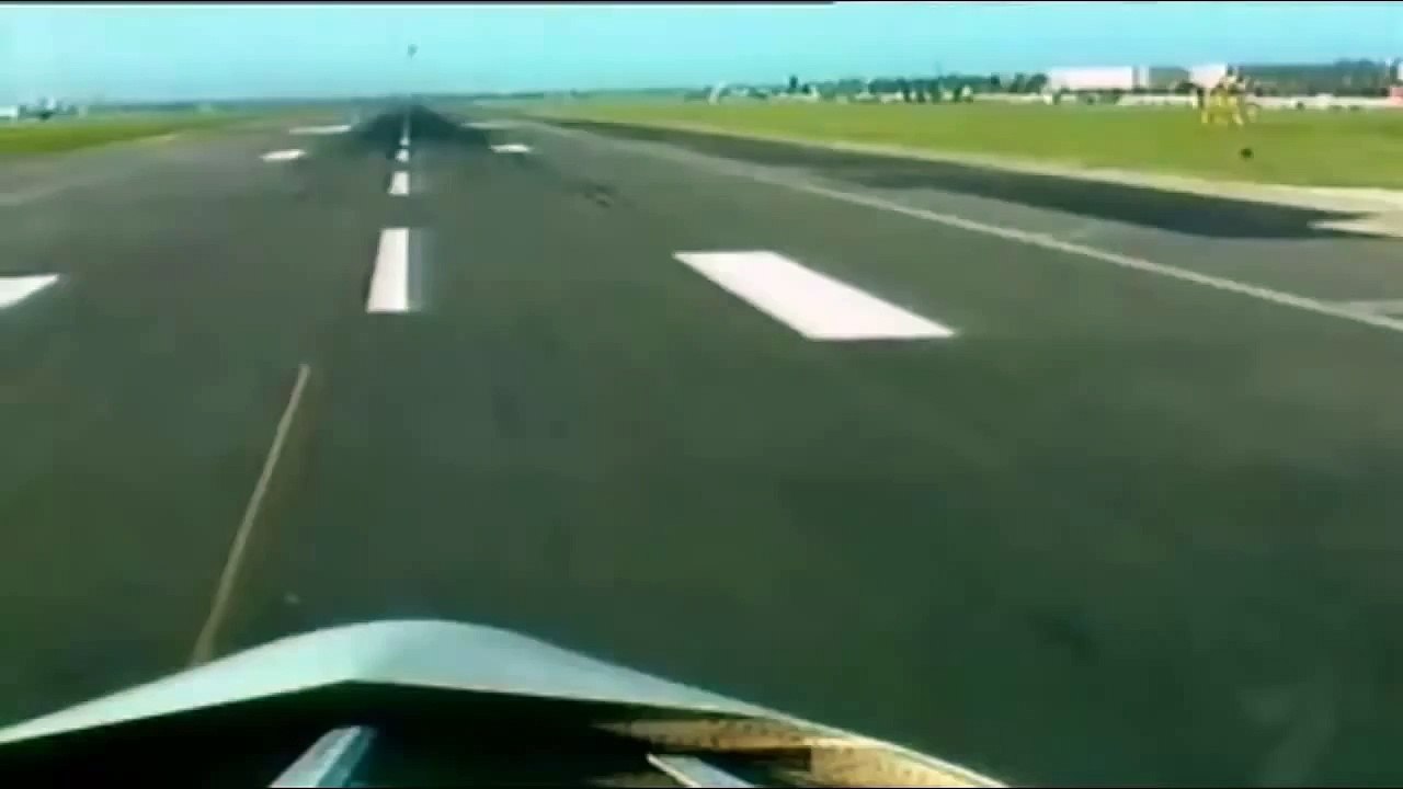 Air France Concorde flight 4590 takes off with fire- Concorde crash ...