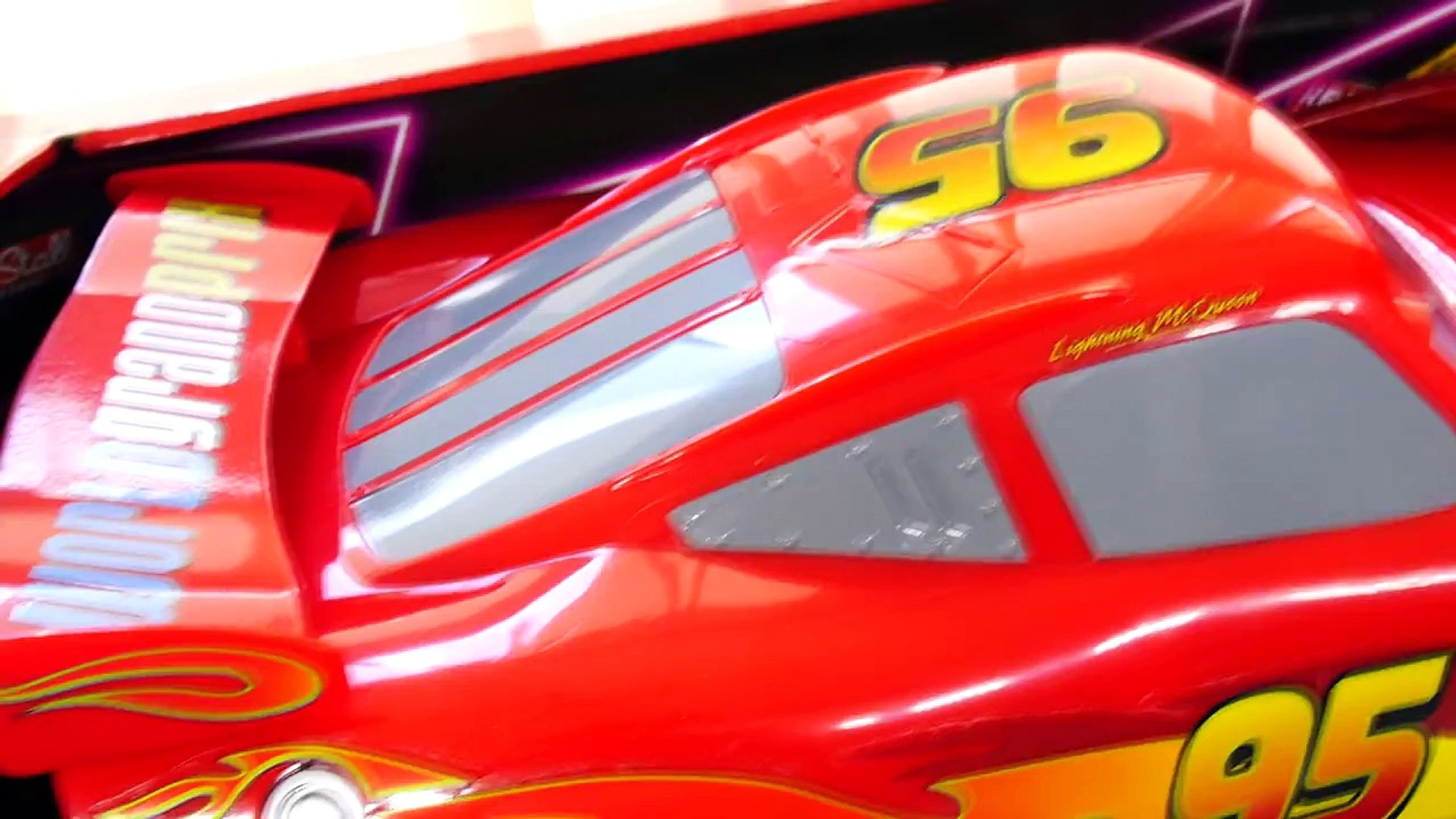Disney Pixar Lightning McQueen #95 13