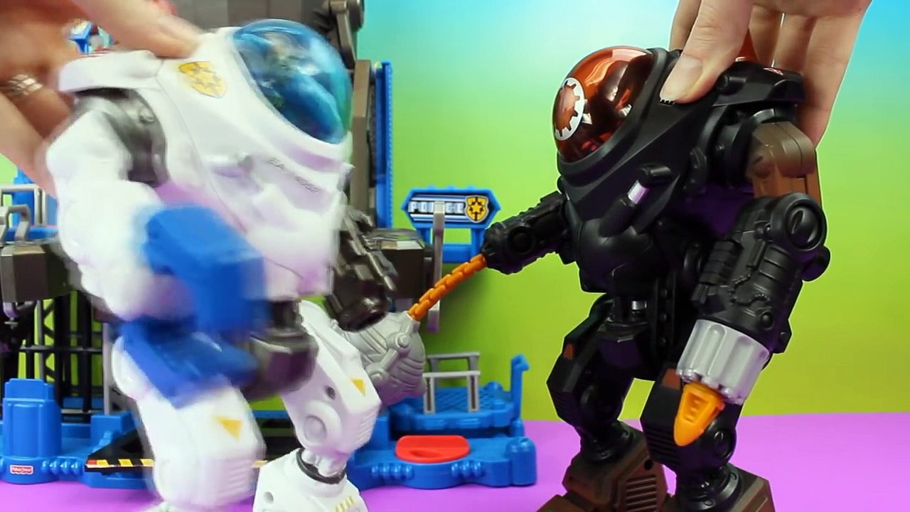 Imaginext Villain Robot takes over Superhero Batman BatBot saves Police ...