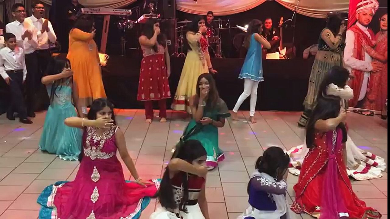 Bollywood dance performance Indian wedding reception 2016 - video ...