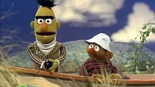 Sesame Street: Bert and Ernie Fish Call - Dailymotion Video