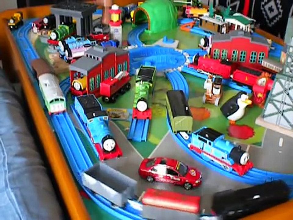 Thomas and friends, Thomas the tank engine Tomy toy train table, theme ...